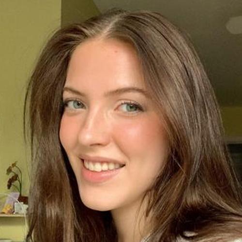 Abby S. Babysitter - Holland, OH 43528 | Upwards